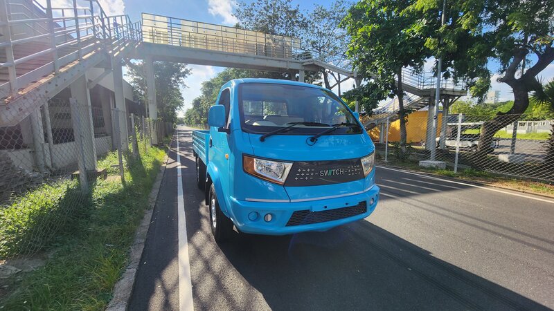 Asian Truck News and Magazines - Driving The Switch IeV 3 and IeV 4