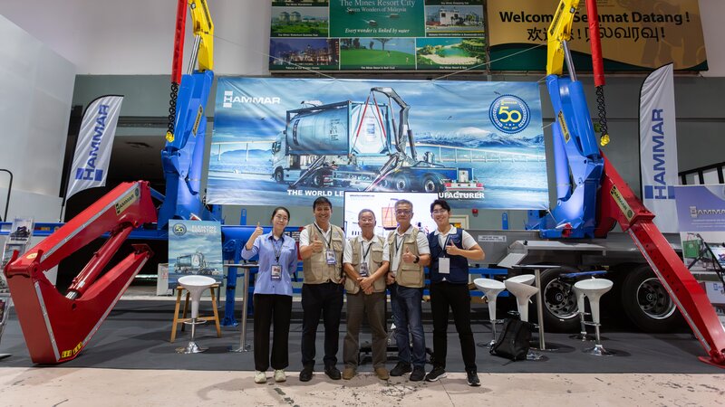 Asian Truck News and Magazines - Hammar the World’s Leading Sideloader ...